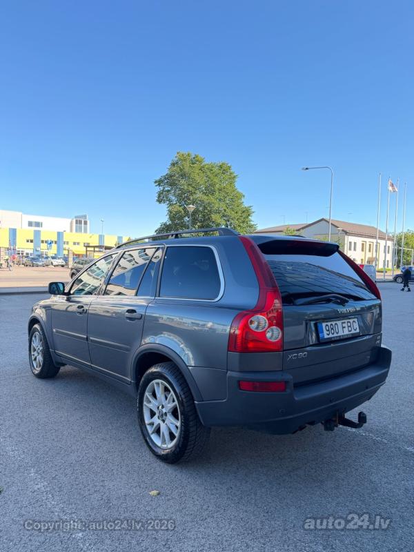 Pelēks Volvo XC90 2005 Tallina, ar dzinēja tilpumu 2.40 L un nobraukumu 387 tūkst. km par 3799 €, foto 6 vietnē AUTOMOTO.COM.LV