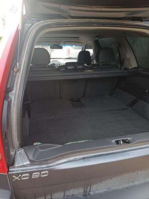 Pelēks Volvo XC90 2006 Viļņa, ar dzinēja tilpumu 2.40 L un nobraukumu 328 tūkst. km par 3999 €, foto 6 vietnē AUTOMOTO.COM.LV