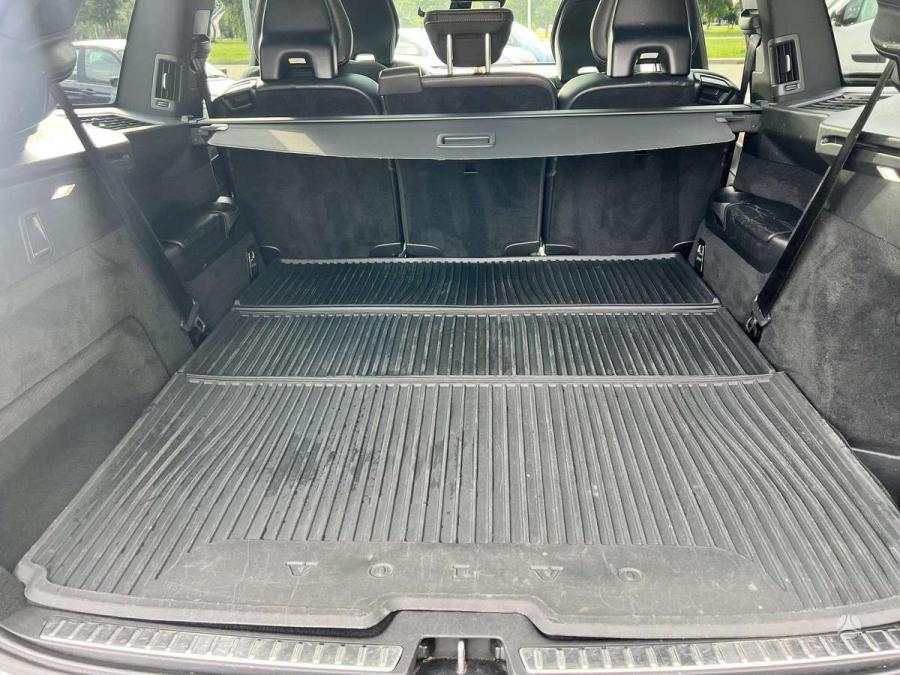Pelēks Volvo XC90 2018 Klaipėda, ar dzinēja tilpumu 1.97 L un nobraukumu 181 tūkst. km par 23900 €, foto 7 vietnē AUTOMOTO.COM.LV