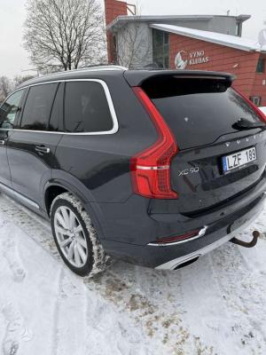 Grey Volvo XC90 2019 in Vilnius, with an engine capacity of 1.97 L and mileage of 111 thousand km for 31300 €, photo 2 on AUTOMOTO.COM.LV