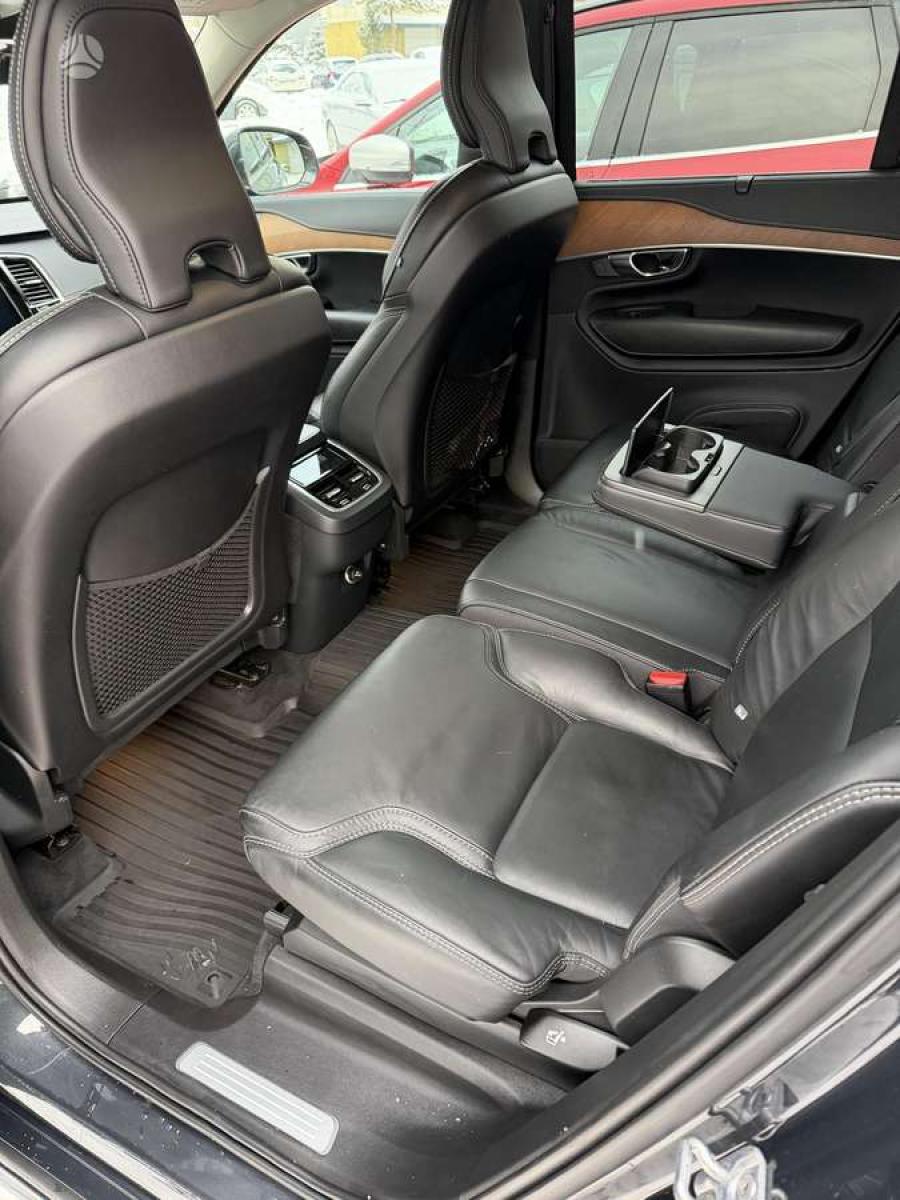 Grey Volvo XC90 2019 in Vilnius, with an engine capacity of 1.97 L and mileage of 111 thousand km for 31300 €, photo 22 on AUTOMOTO.COM.LV