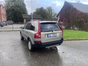 Pelēks Volvo XC90 2004 Valmiera, ar dzinēja tilpumu 2.50 L un nobraukumu 295 tūkst. km par 1800 €, foto 3 vietnē AUTOMOTO.COM.LV