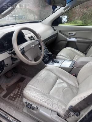 Pelēks Volvo XC90 2004 Valmiera, ar dzinēja tilpumu 2.50 L un nobraukumu 295 tūkst. km par 1800 €, foto 7 vietnē AUTOMOTO.COM.LV
