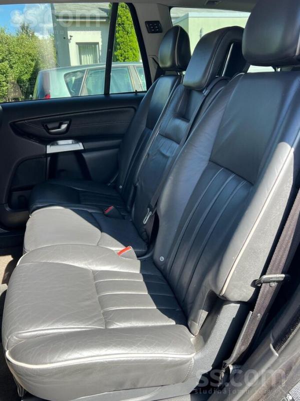 Pelēks Volvo XC90 2006 Rīga, ar dzinēja tilpumu 2.40 L un nobraukumu 520 tūkst. km par 5500 €, foto 8 vietnē AUTOMOTO.COM.LV