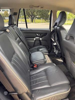 Pelēks Volvo XC90 2007 Rīga, ar dzinēja tilpumu 2.40 L un nobraukumu 293 tūkst. km par 6590 €, foto 3 vietnē AUTOMOTO.COM.LV