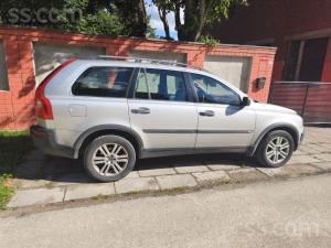 Grey Volvo XC90 2004 in Aizkraukle, with an engine capacity of 2.40 L and mileage of 444 thousand km for 1700 €, photo 3 on AUTOMOTO.COM.LV