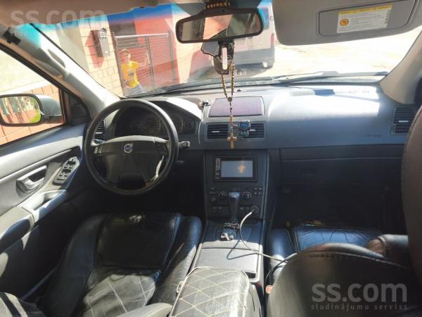 Pelēks Volvo XC90 2004 Aizkraukle, ar dzinēja tilpumu 2.40 L un nobraukumu 444 tūkst. km par 1700 €, foto 5 vietnē AUTOMOTO.COM.LV
