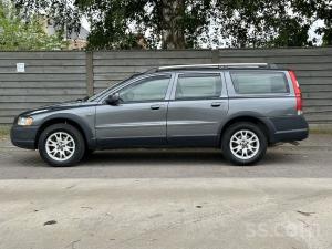 Grey Volvo XC90 2005 in Jelgava, with an engine capacity of 2.40 L and mileage of 338 thousand km for 2700 €, photo 6 on AUTOMOTO.COM.LV