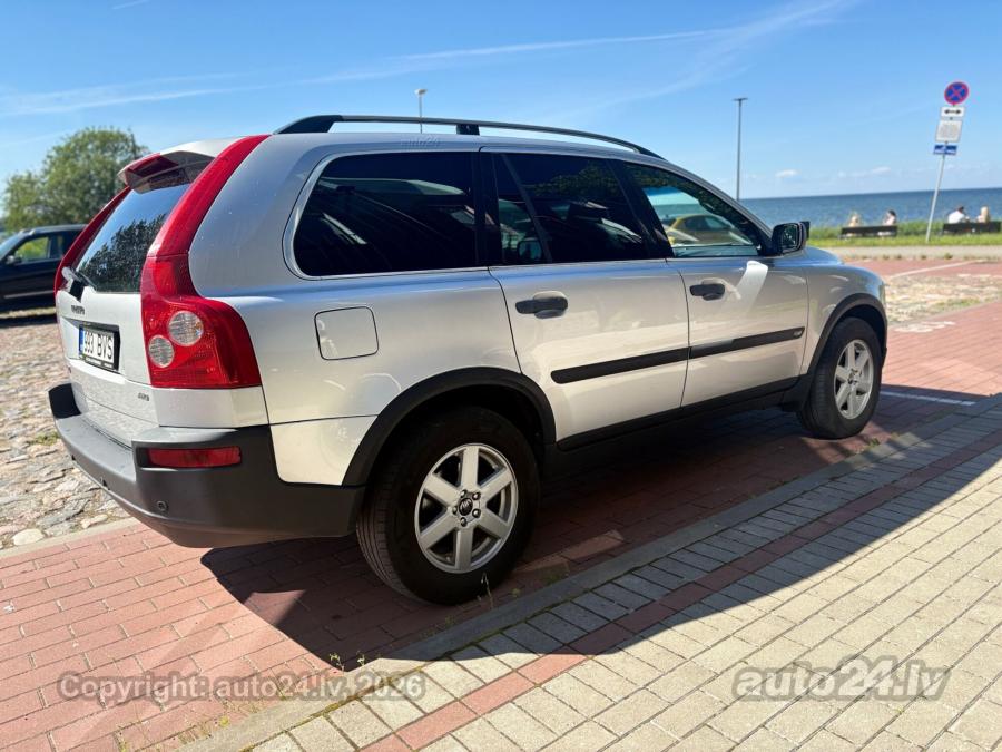 Grey Volvo XC90 2005 in Tallinn, with an engine capacity of 2.40 L and mileage of 283 thousand km for 4800 €, photo 4 on AUTOMOTO.COM.LV