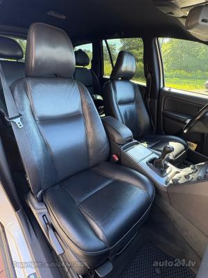 Grey Volvo XC90 2005 in Tallinn, with an engine capacity of 2.40 L and mileage of 283 thousand km for 4800 €, photo 10 on AUTOMOTO.COM.LV