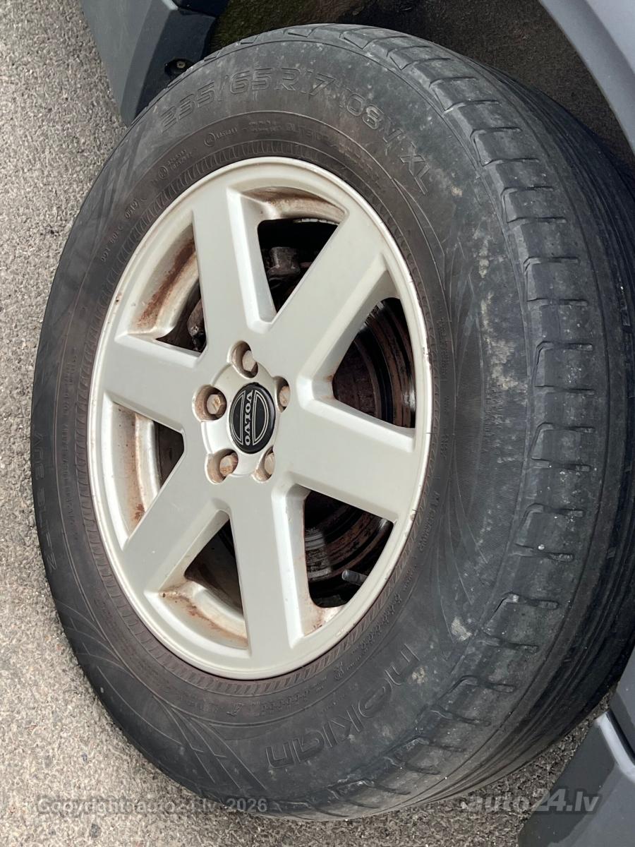 Pelēks Volvo XC90 2005 Narva, ar dzinēja tilpumu 2.40 L un nobraukumu 545 tūkst. km par 2499 €, foto 10 vietnē AUTOMOTO.COM.LV