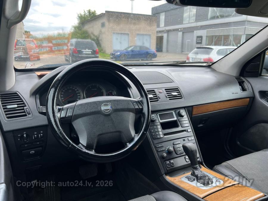 Pelēks Volvo XC90 2005 Narva, ar dzinēja tilpumu 2.40 L un nobraukumu 545 tūkst. km par 2499 €, foto 17 vietnē AUTOMOTO.COM.LV