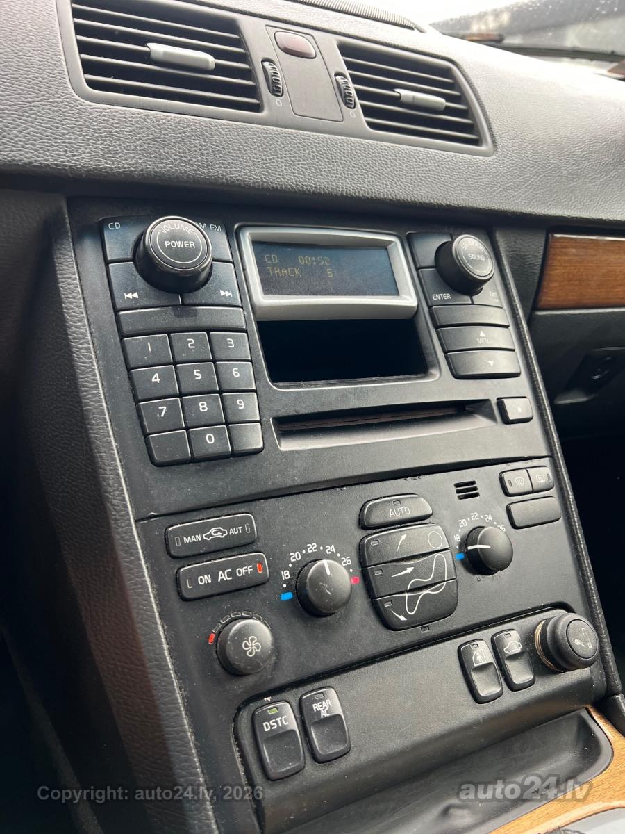 Pelēks Volvo XC90 2005 Narva, ar dzinēja tilpumu 2.40 L un nobraukumu 545 tūkst. km par 2499 €, foto 18 vietnē AUTOMOTO.COM.LV
