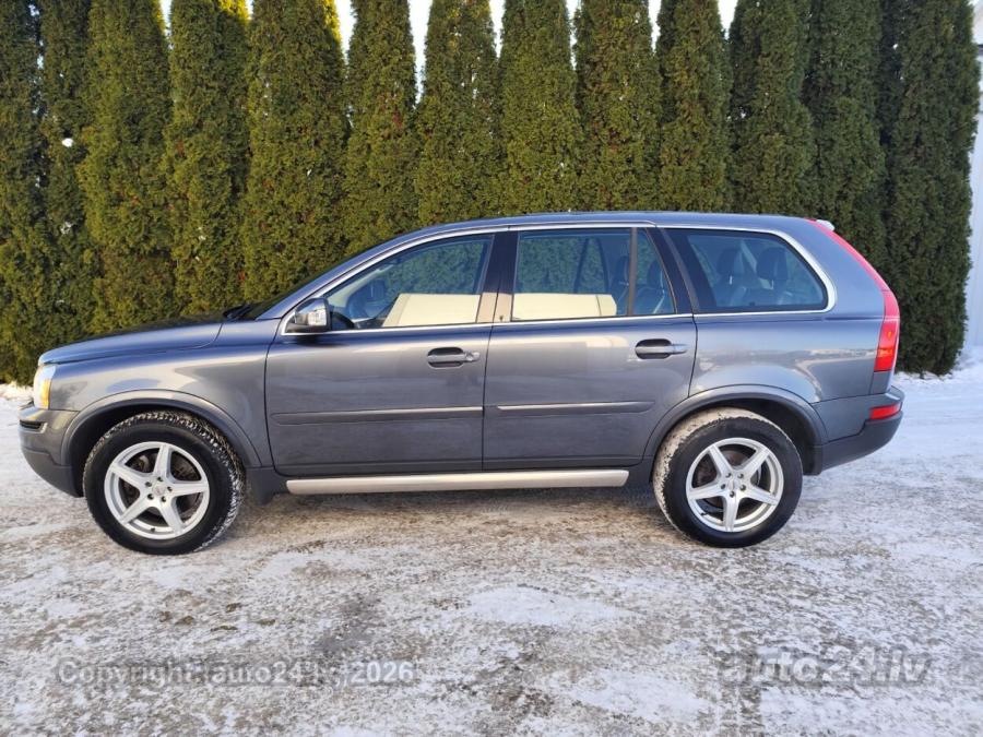 Pelēks Volvo XC90 2006 Paide, ar dzinēja tilpumu 2.40 L un nobraukumu 229 tūkst. km par 7990 €, foto 6 vietnē AUTOMOTO.COM.LV
