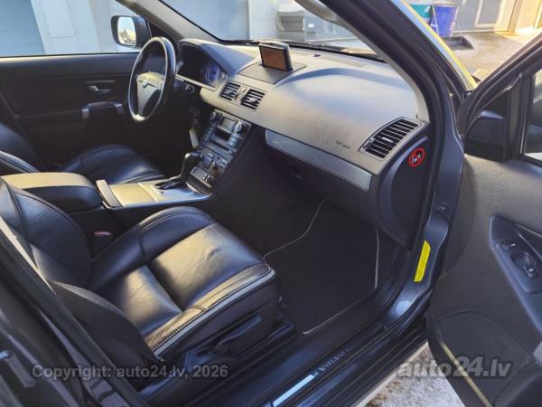 Pelēks Volvo XC90 2006 Paide, ar dzinēja tilpumu 2.40 L un nobraukumu 229 tūkst. km par 7990 €, foto 11 vietnē AUTOMOTO.COM.LV