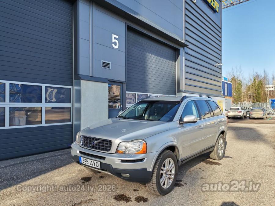 Pelēks Volvo XC90 2007 Tallina, ar dzinēja tilpumu 2.40 L un nobraukumu 260 tūkst. km par 7800 €, foto 2 vietnē AUTOMOTO.COM.LV