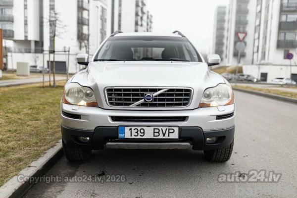 Pelēks Volvo XC90 2007 Tallina, ar dzinēja tilpumu 2.40 L un nobraukumu 293 tūkst. km par 5490 €, foto 2 vietnē AUTOMOTO.COM.LV