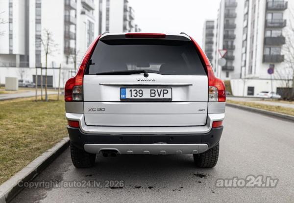 Pelēks Volvo XC90 2007 Tallina, ar dzinēja tilpumu 2.40 L un nobraukumu 293 tūkst. km par 5490 €, foto 4 vietnē AUTOMOTO.COM.LV