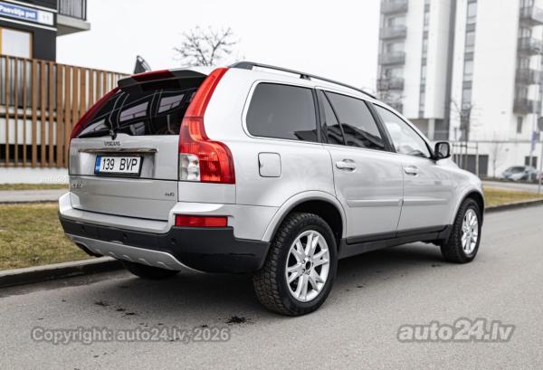 Pelēks Volvo XC90 2007 Tallina, ar dzinēja tilpumu 2.40 L un nobraukumu 293 tūkst. km par 5490 €, foto 5 vietnē AUTOMOTO.COM.LV
