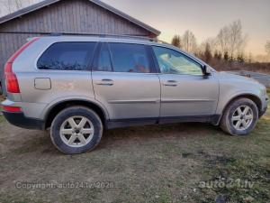 Grey Volvo XC90 2007 in Tallinn, with an engine capacity of 2.40 L and mileage of 400 thousand km for 3800 €, photo 7 on AUTOMOTO.COM.LV