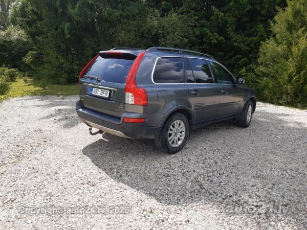 Pelēks Volvo XC90 2007 Rapla, ar dzinēja tilpumu 2.40 L un nobraukumu 542 tūkst. km par 1900 €, foto 2 vietnē AUTOMOTO.COM.LV