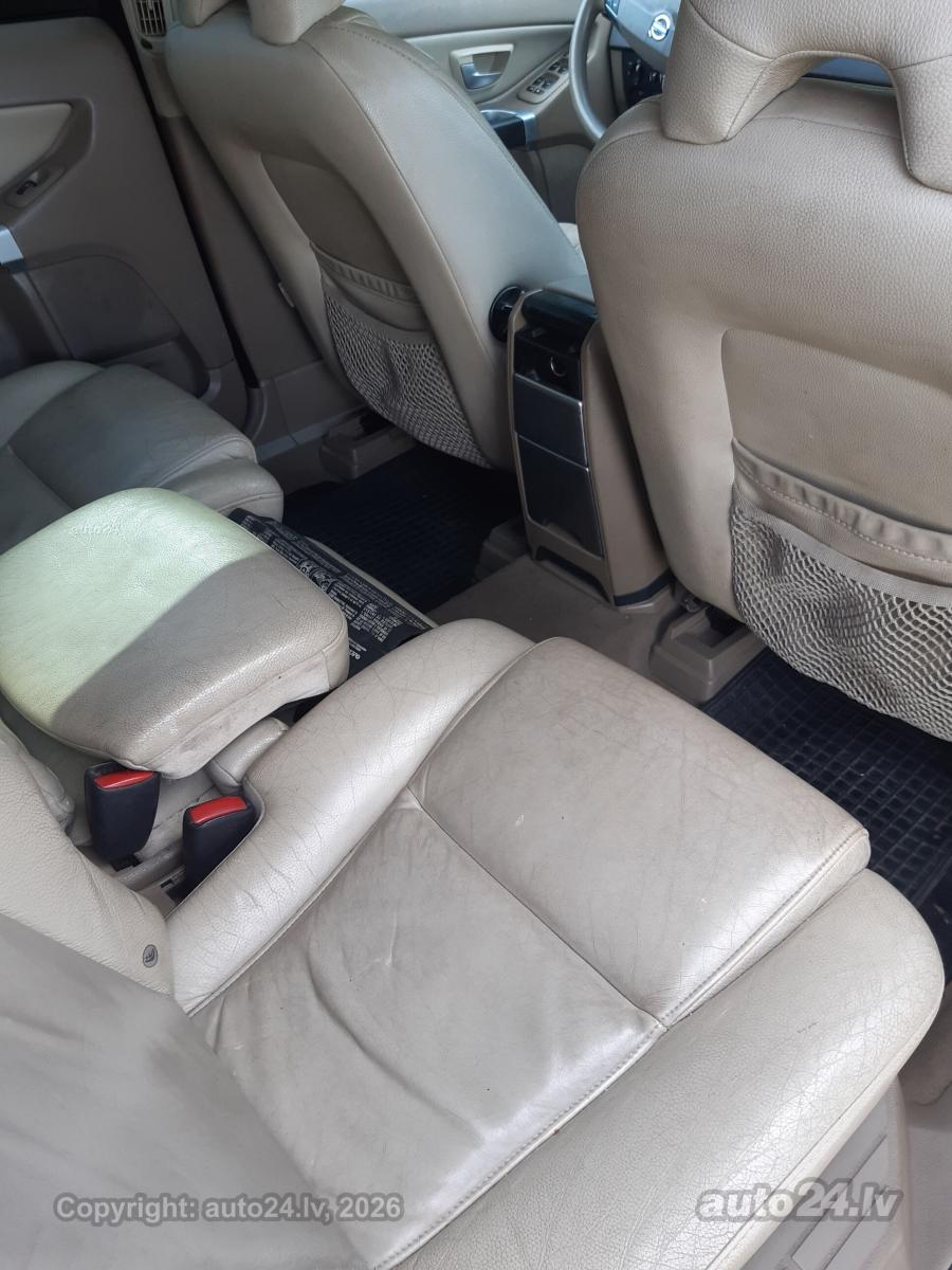 Grey Volvo XC90 2007 in Rapla, with an engine capacity of 2.40 L and mileage of 542 thousand km for 1900 €, photo 10 on AUTOMOTO.COM.LV