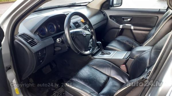 Pelēks Volvo XC90 2007 Kuresāre, ar dzinēja tilpumu 2.40 L un nobraukumu 375 tūkst. km par 2900 €, foto 6 vietnē AUTOMOTO.COM.LV