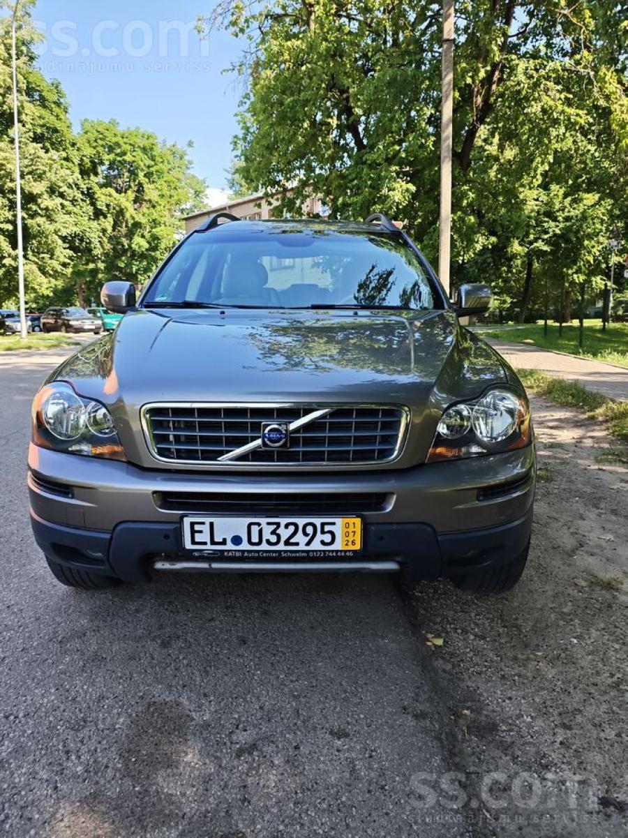 Pelēks Volvo XC90 2007 Ludza, ar dzinēja tilpumu 2.40 L un nobraukumu 260 tūkst. km par 5290 €, foto 8 vietnē AUTOMOTO.COM.LV