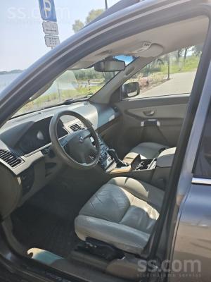 Pelēks Volvo XC90 2007 Ludza, ar dzinēja tilpumu 2.40 L un nobraukumu 260 tūkst. km par 5290 €, foto 10 vietnē AUTOMOTO.COM.LV