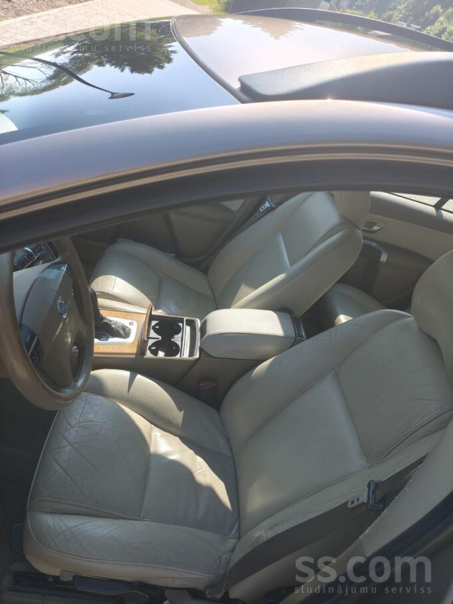 Pelēks Volvo XC90 2007 Ludza, ar dzinēja tilpumu 2.40 L un nobraukumu 260 tūkst. km par 5290 €, foto 11 vietnē AUTOMOTO.COM.LV
