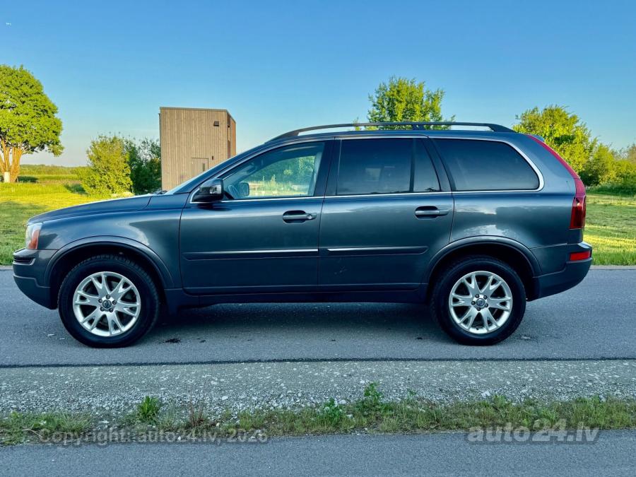 Pelēks Volvo XC90 2008 Tallina, ar dzinēja tilpumu 2.40 L un nobraukumu 298 tūkst. km par 4990 €, foto 6 vietnē AUTOMOTO.COM.LV