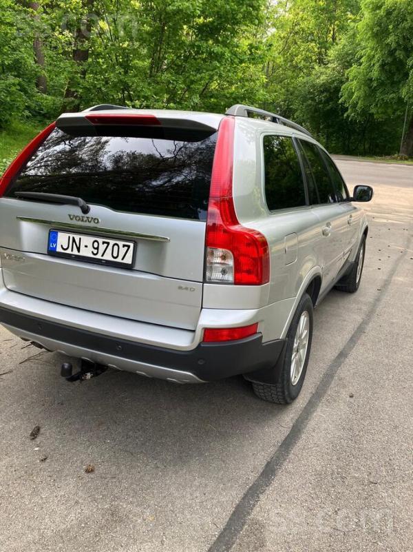 Pelēks Volvo XC90 2008 Ogre, ar dzinēja tilpumu 2.40 L un nobraukumu 386 tūkst. km par 5100 €, foto 2 vietnē AUTOMOTO.COM.LV