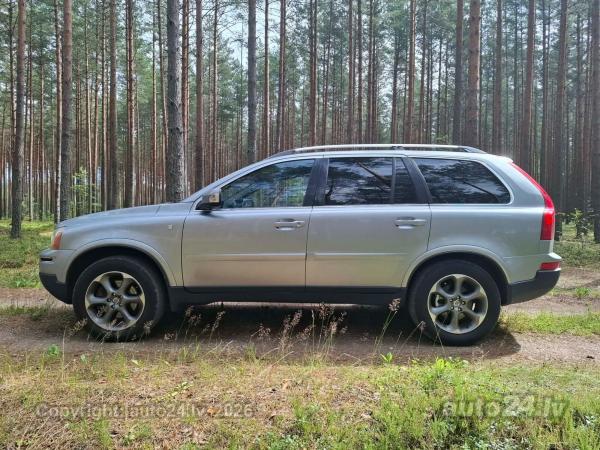 Pelēks Volvo XC90 2008 Tartu, ar dzinēja tilpumu 2.40 L un nobraukumu 560 tūkst. km par 3950 €, foto 3 vietnē AUTOMOTO.COM.LV