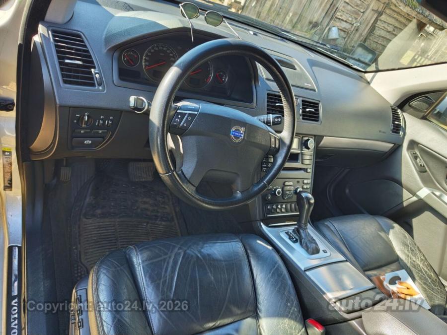 Grey Volvo XC90 2009 in Tallinn, with an engine capacity of 2.40 L and mileage of 273 thousand km for 7700 €, photo 6 on AUTOMOTO.COM.LV