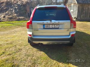 Grey Volvo XC90 2009 in Tallinn, with an engine capacity of 2.40 L and mileage of 273 thousand km for 7700 €, photo 8 on AUTOMOTO.COM.LV