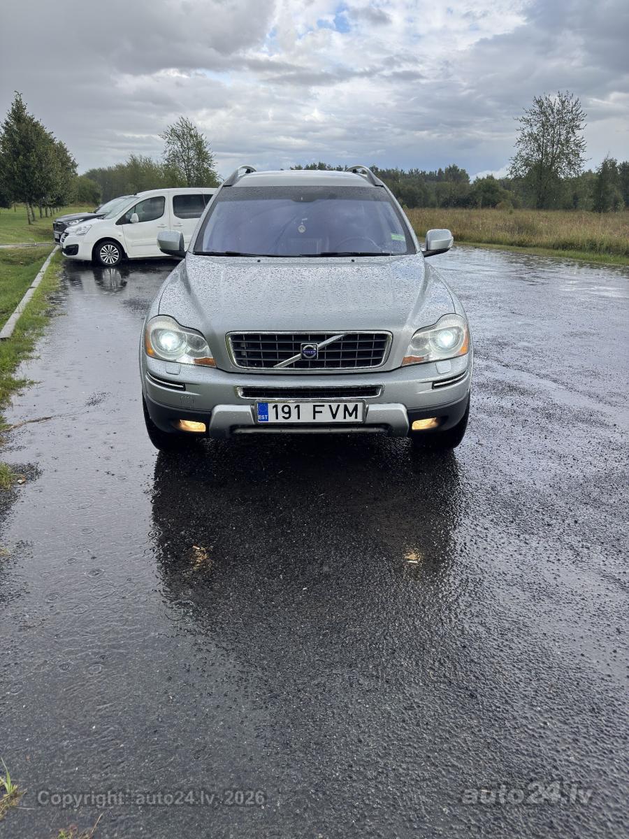 Grey Volvo XC90 2009 in Tallinn, with an engine capacity of 2.40 L and mileage of 277 thousand km for 11500 €, photo 3 on AUTOMOTO.COM.LV