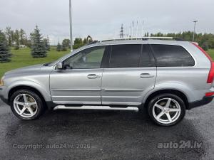 Grey Volvo XC90 2009 in Tallinn, with an engine capacity of 2.40 L and mileage of 277 thousand km for 11500 €, photo 4 on AUTOMOTO.COM.LV