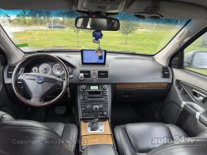 Grey Volvo XC90 2009 in Tallinn, with an engine capacity of 2.40 L and mileage of 277 thousand km for 11500 €, photo 9 on AUTOMOTO.COM.LV