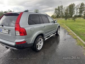 Grey Volvo XC90 2009 in Tallinn, with an engine capacity of 2.40 L and mileage of 277 thousand km for 11500 €, photo 12 on AUTOMOTO.COM.LV
