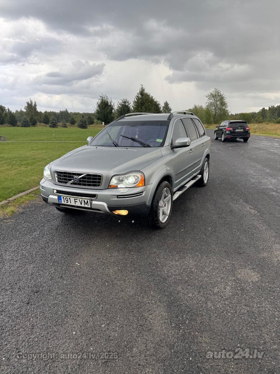 Grey Volvo XC90 2009 in Tallinn, with an engine capacity of 2.40 L and mileage of 277 thousand km for 11500 €, photo 15 on AUTOMOTO.COM.LV