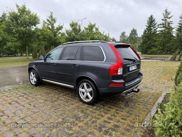 Grey Volvo XC90 2010 in Kuressaare, with an engine capacity of 2.40 L and mileage of 330 thousand km for 9500 €, photo 6 on AUTOMOTO.COM.LV
