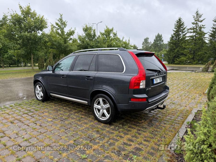 Pelēks Volvo XC90 2010 Kuresāre, ar dzinēja tilpumu 2.40 L un nobraukumu 330 tūkst. km par 9500 €, foto 6 vietnē AUTOMOTO.COM.LV