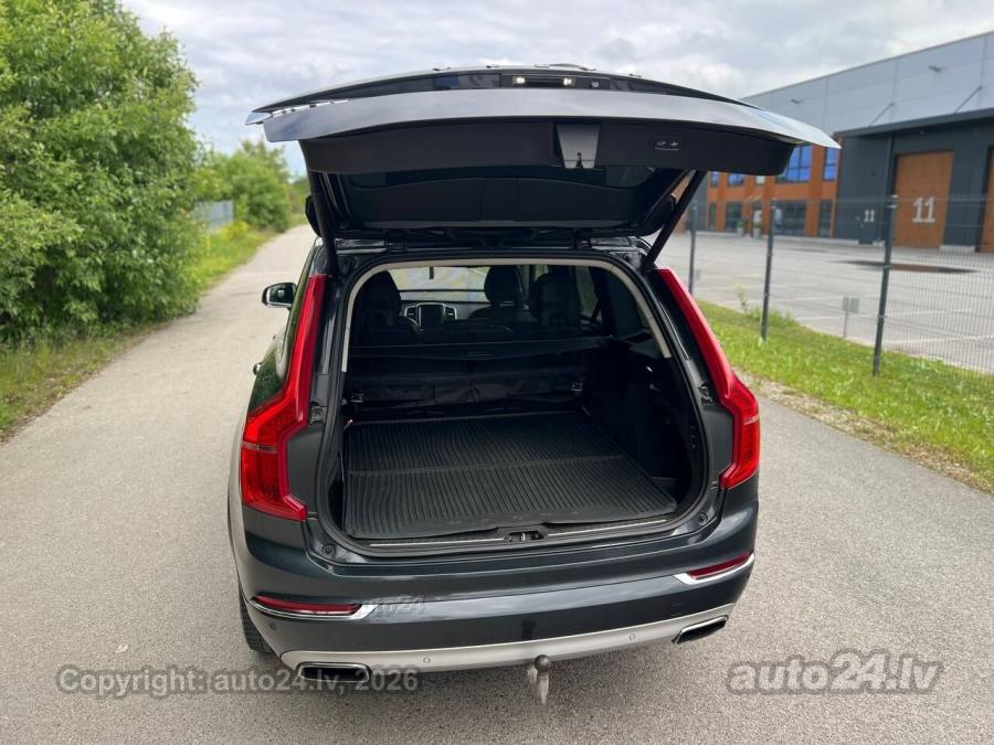 Grey Volvo XC90 2017 in Tallinn, with an engine capacity of 2.00 L and mileage of 200 thousand km for 23990 €, photo 9 on AUTOMOTO.COM.LV