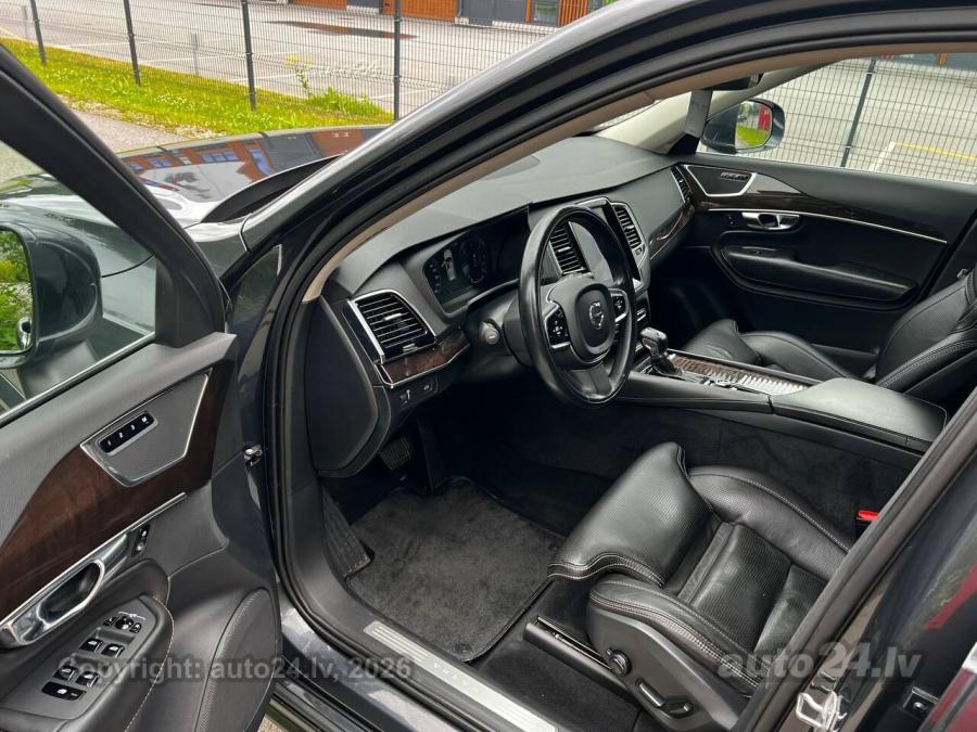 Grey Volvo XC90 2017 in Tallinn, with an engine capacity of 2.00 L and mileage of 200 thousand km for 23990 €, photo 11 on AUTOMOTO.COM.LV