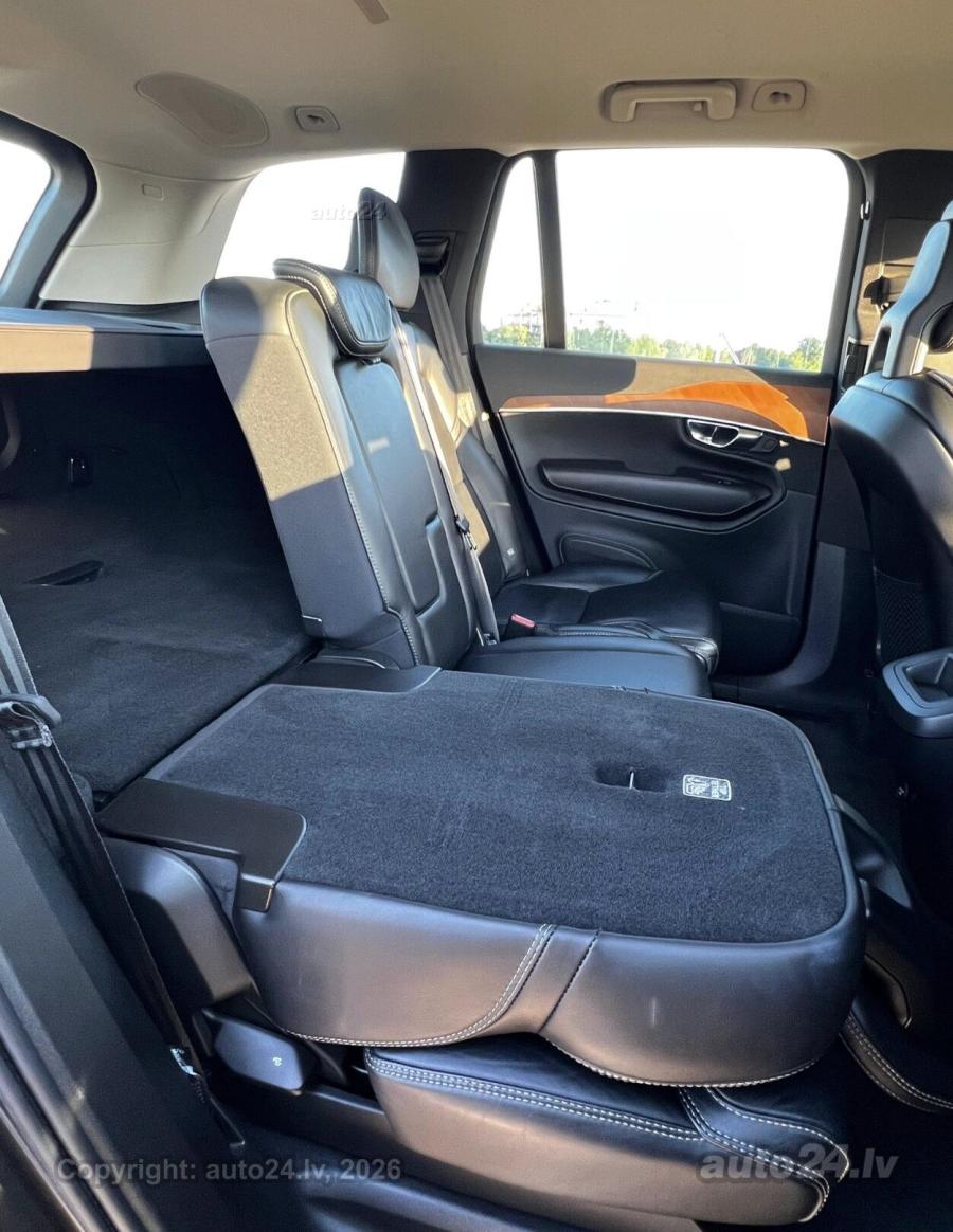 Grey Volvo XC90 2019 in Riga, with an engine capacity of 2.00 L and mileage of 121 thousand km for 32555 €, photo 10 on AUTOMOTO.COM.LV