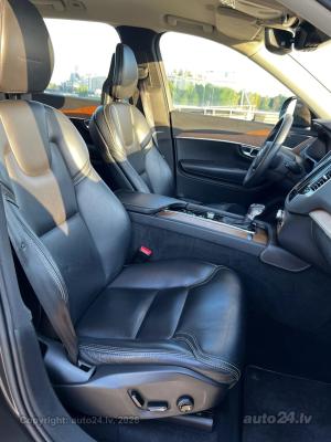 Grey Volvo XC90 2019 in Riga, with an engine capacity of 2.00 L and mileage of 121 thousand km for 32555 €, photo 13 on AUTOMOTO.COM.LV