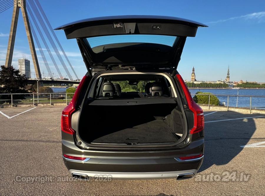 Grey Volvo XC90 2019 in Riga, with an engine capacity of 2.00 L and mileage of 121 thousand km for 32555 €, photo 19 on AUTOMOTO.COM.LV