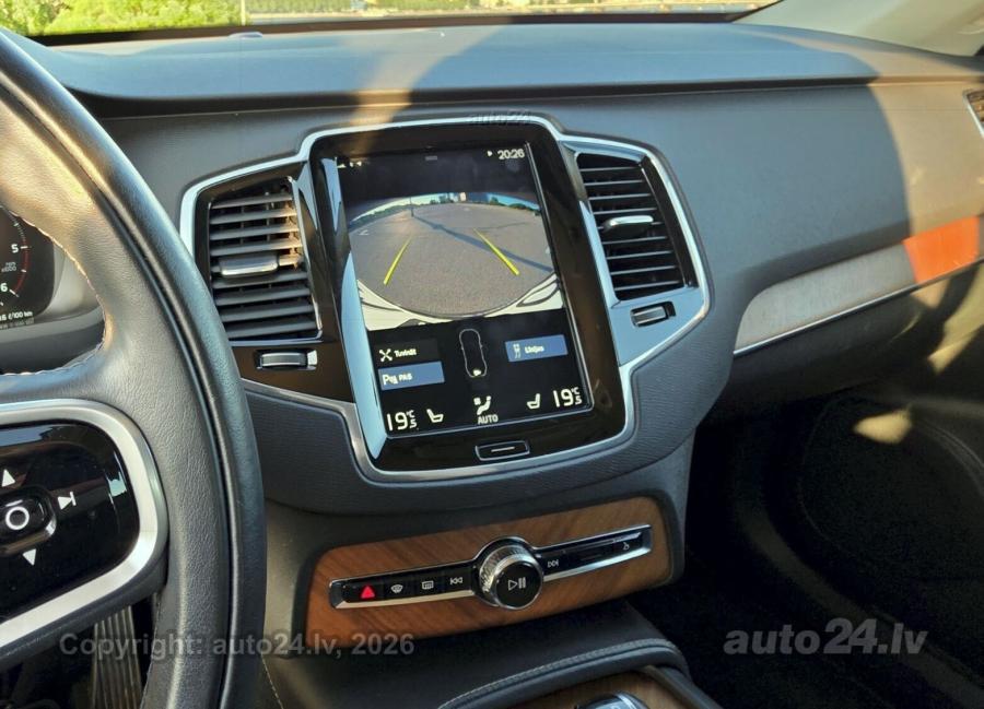 Grey Volvo XC90 2019 in Riga, with an engine capacity of 2.00 L and mileage of 121 thousand km for 32555 €, photo 26 on AUTOMOTO.COM.LV