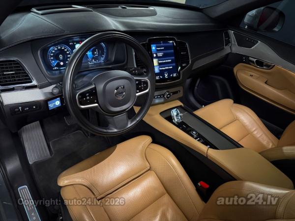 Pelēks Volvo XC90 2020 Tallina, ar dzinēja tilpumu 2.00 L un nobraukumu 140 tūkst. km par 42990 €, foto 4 vietnē AUTOMOTO.COM.LV