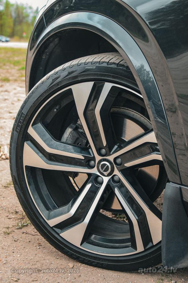 Pelēks Volvo XC90 2021 Tallina, ar dzinēja tilpumu 2.00 L un nobraukumu 116 tūkst. km par 49500 €, foto 10 vietnē AUTOMOTO.COM.LV